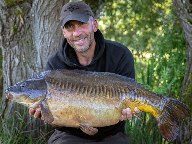 Simon Crow – Carp Fishing